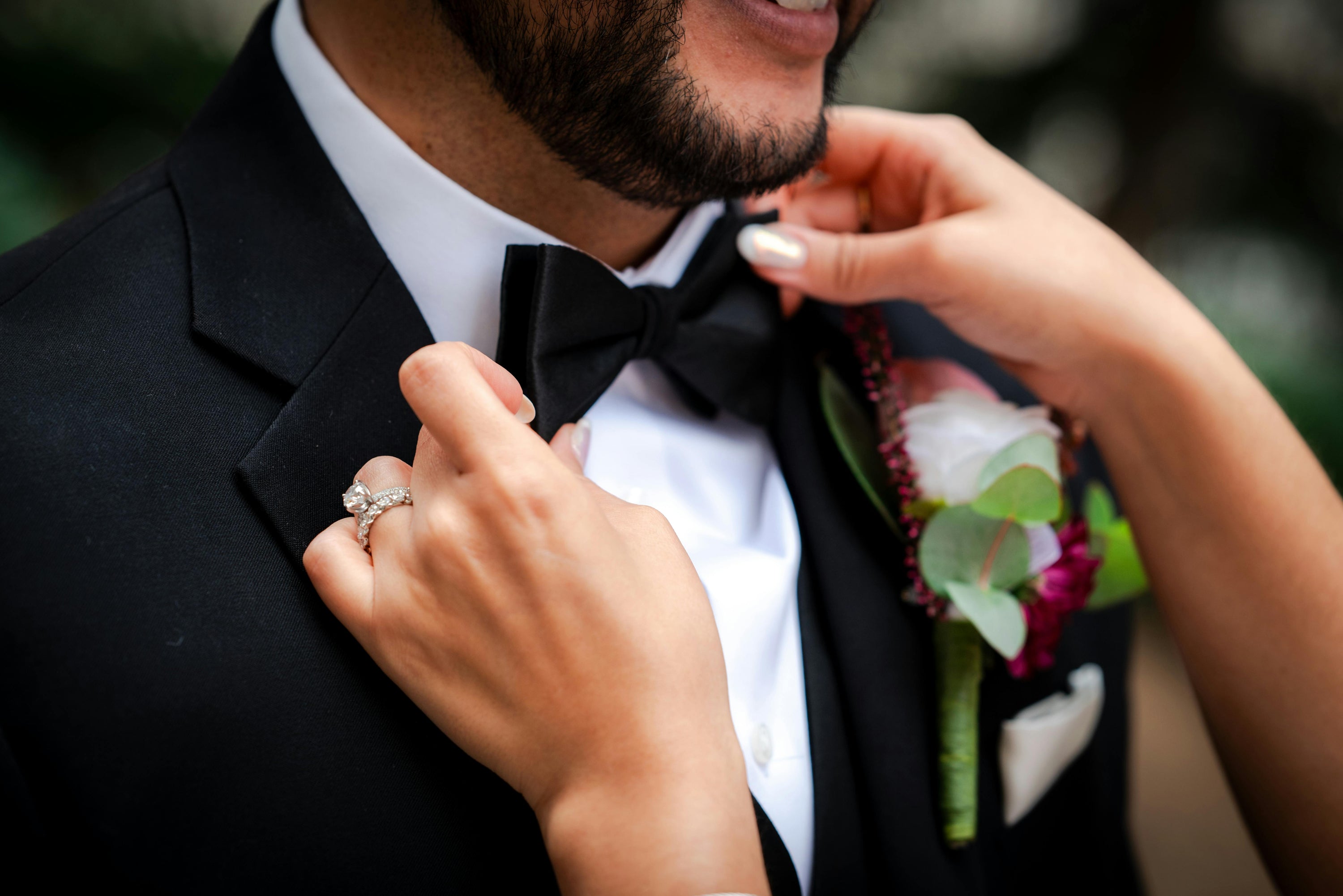 🎩 Sophisticated Gentlemen - Silk Ties For The Modern Man