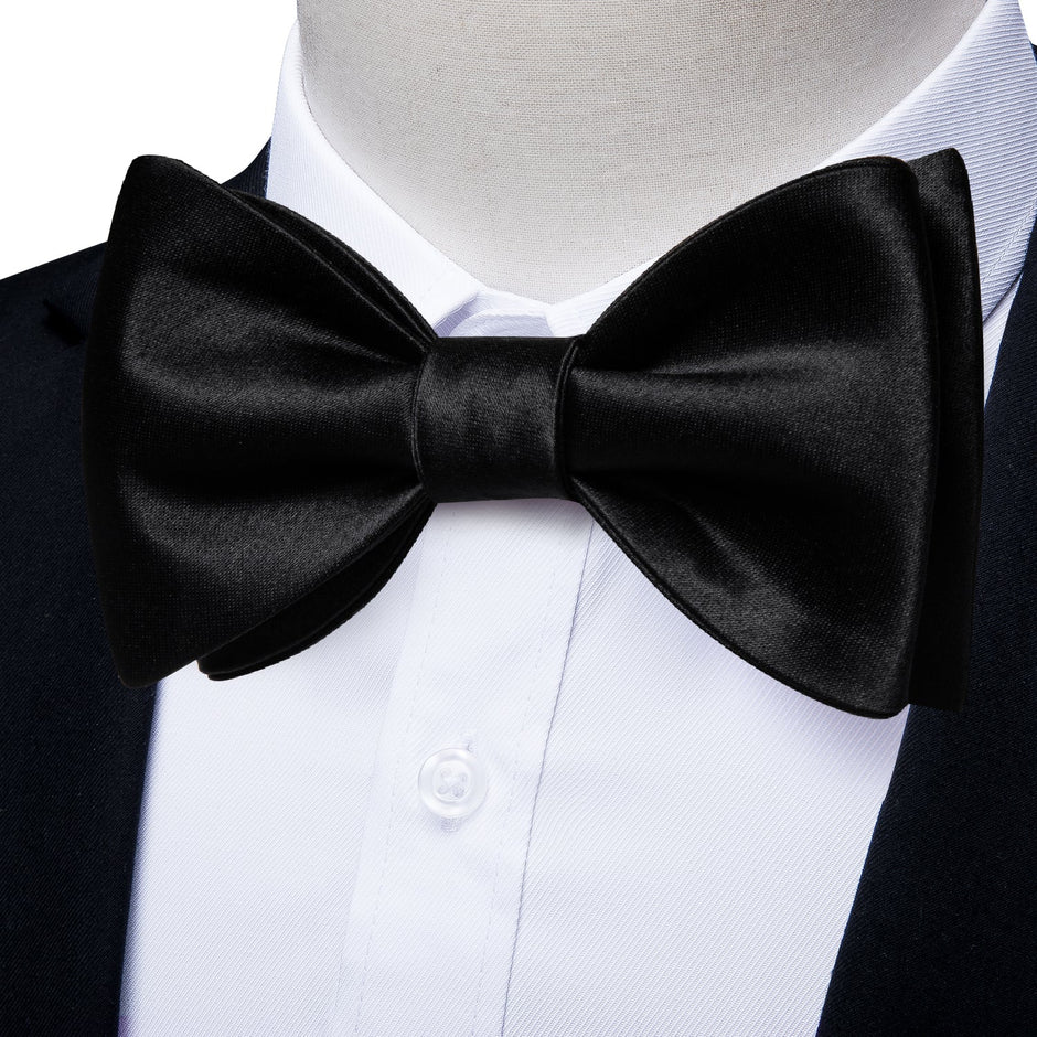 BOW TIES – Sophisticated Gentlemen